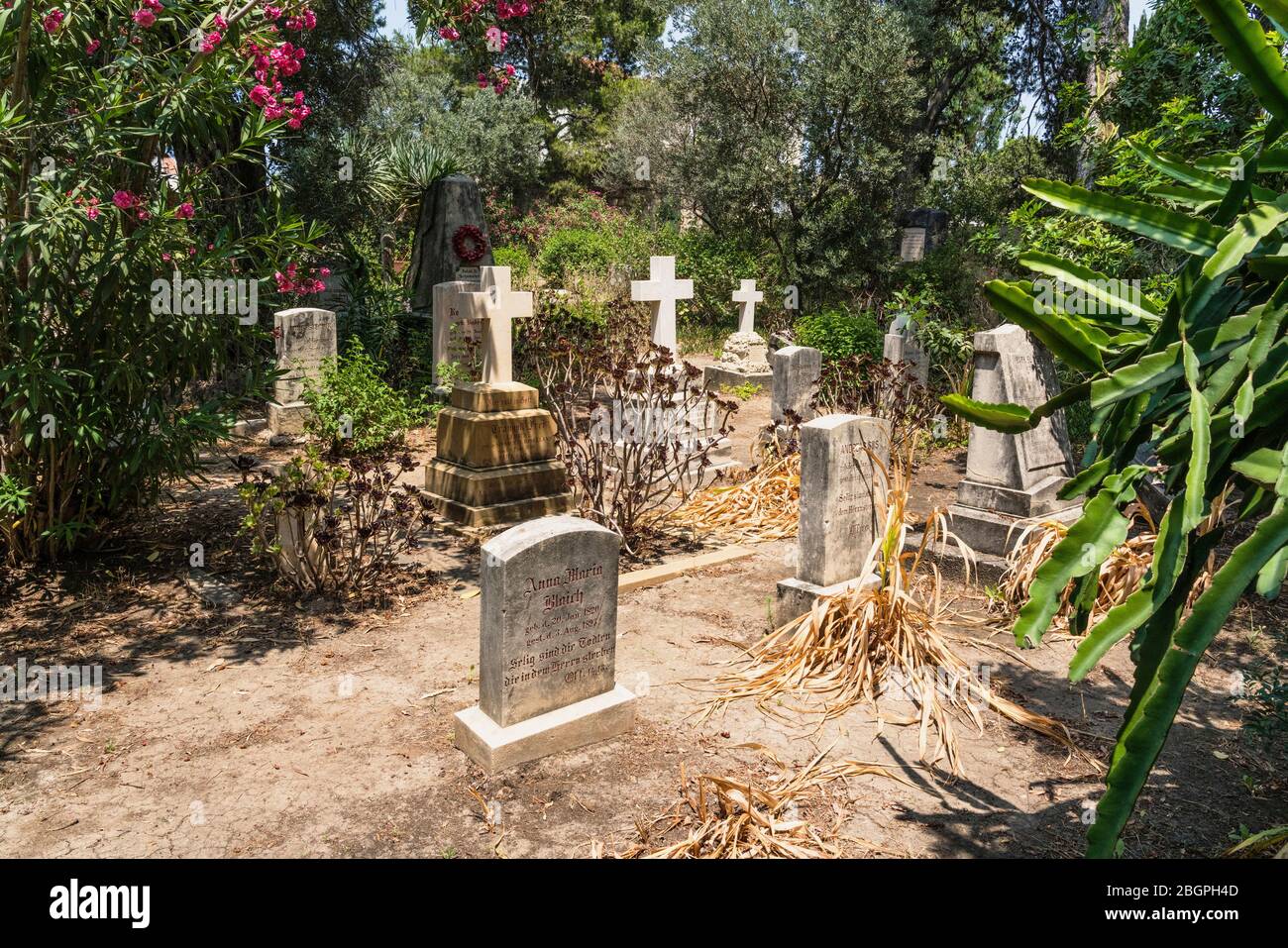 Palestine war cemetery hi-res stock photography and images - Alamy