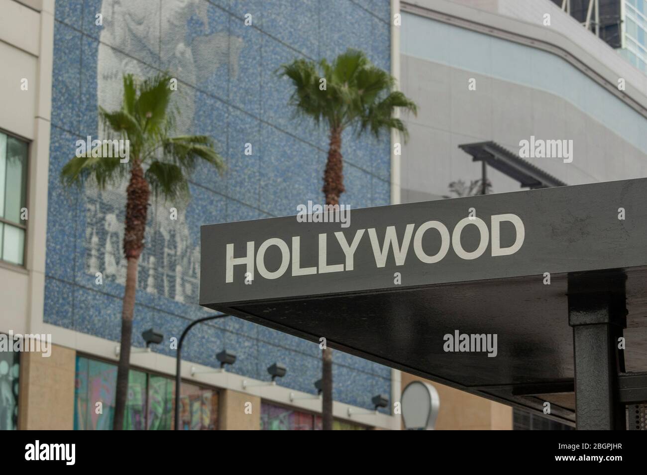 Paramount sign los angeles hi-res stock photography and images - Alamy