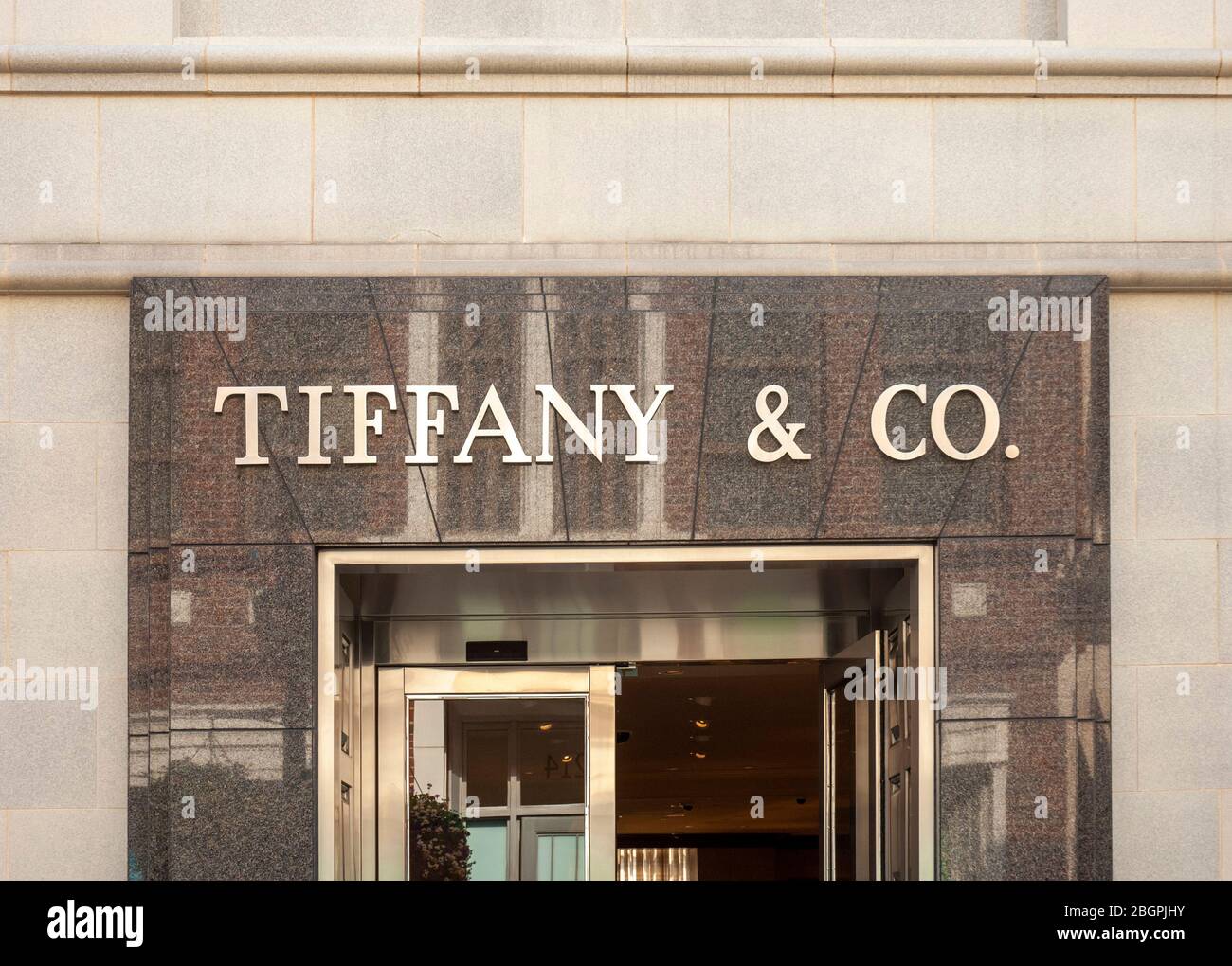 Tiffany & Company on Rodeo Drive in Los Angeles California USA Stock ...
