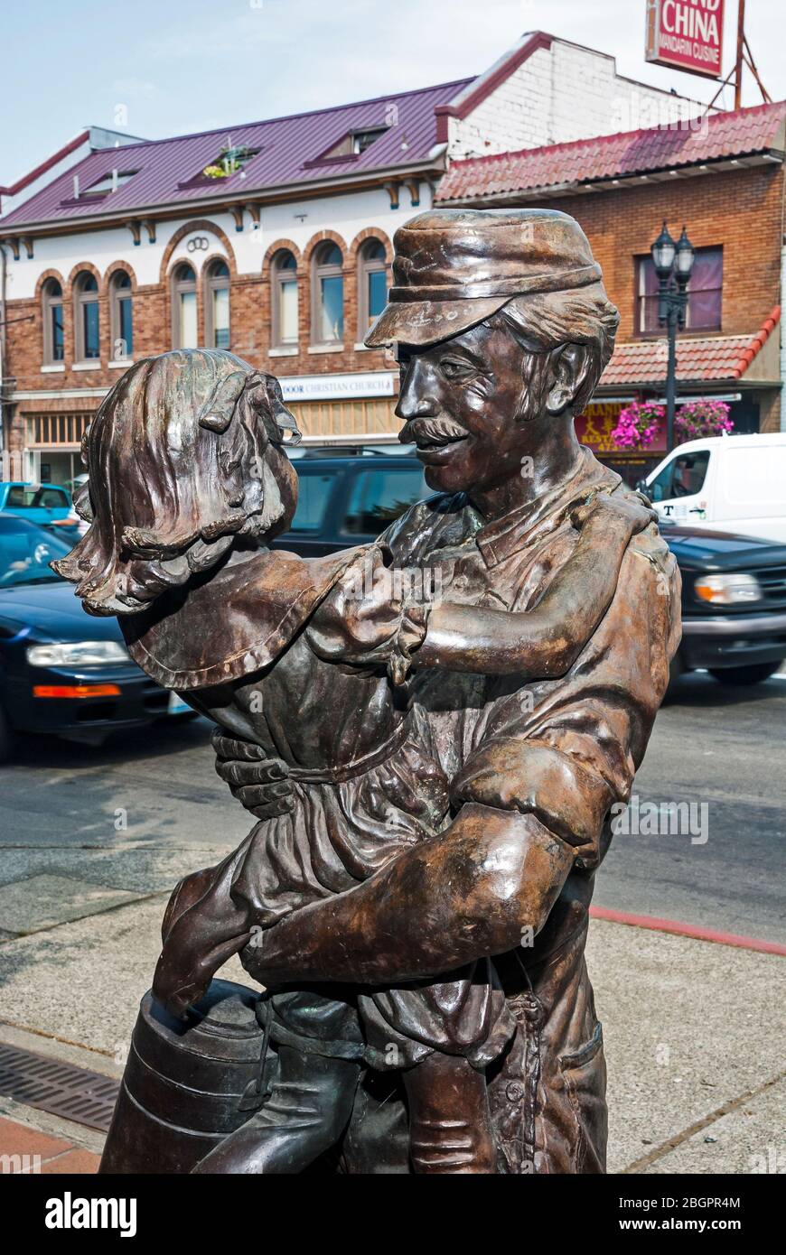 Larry Anderson's 1984 "Coming Home" statue in South Tacoma, Washington ...
