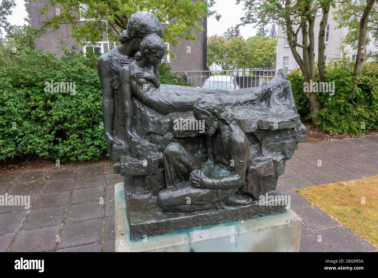 'Ljós og skuggi' ('Light and Shade', 1939-1940) sculpture in the ...