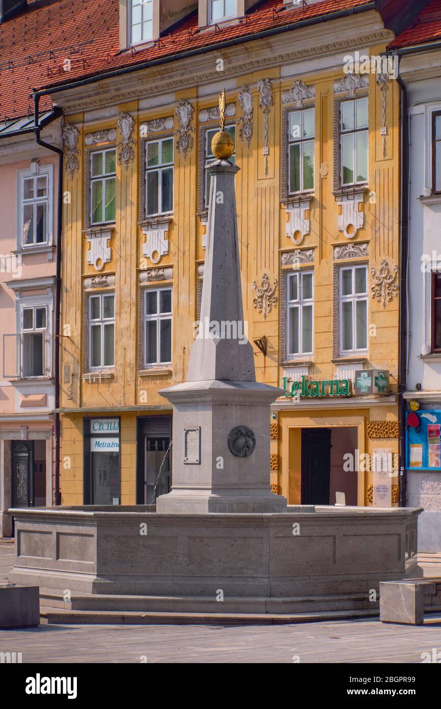 Slovenia, Upper Carniola, Kranj, Fountain on Glavni trg which is the ...