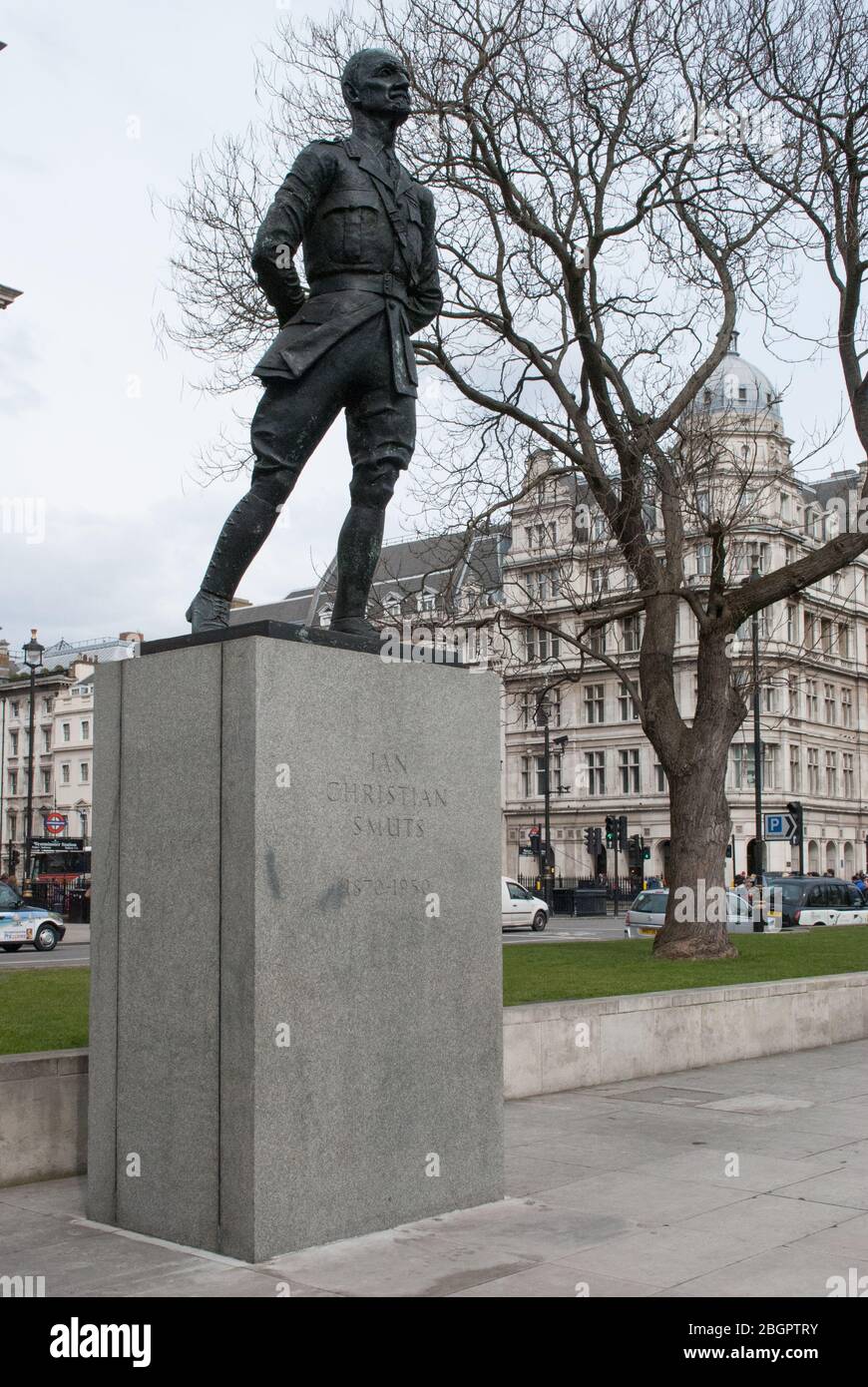 Bronze Jan Smuts Christian Smuts Statue in Parliament Square, London ...