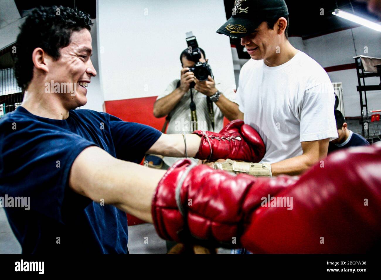 Archi Solis, boxeador durante entrenamiento en el CUM. Archi Solis ...