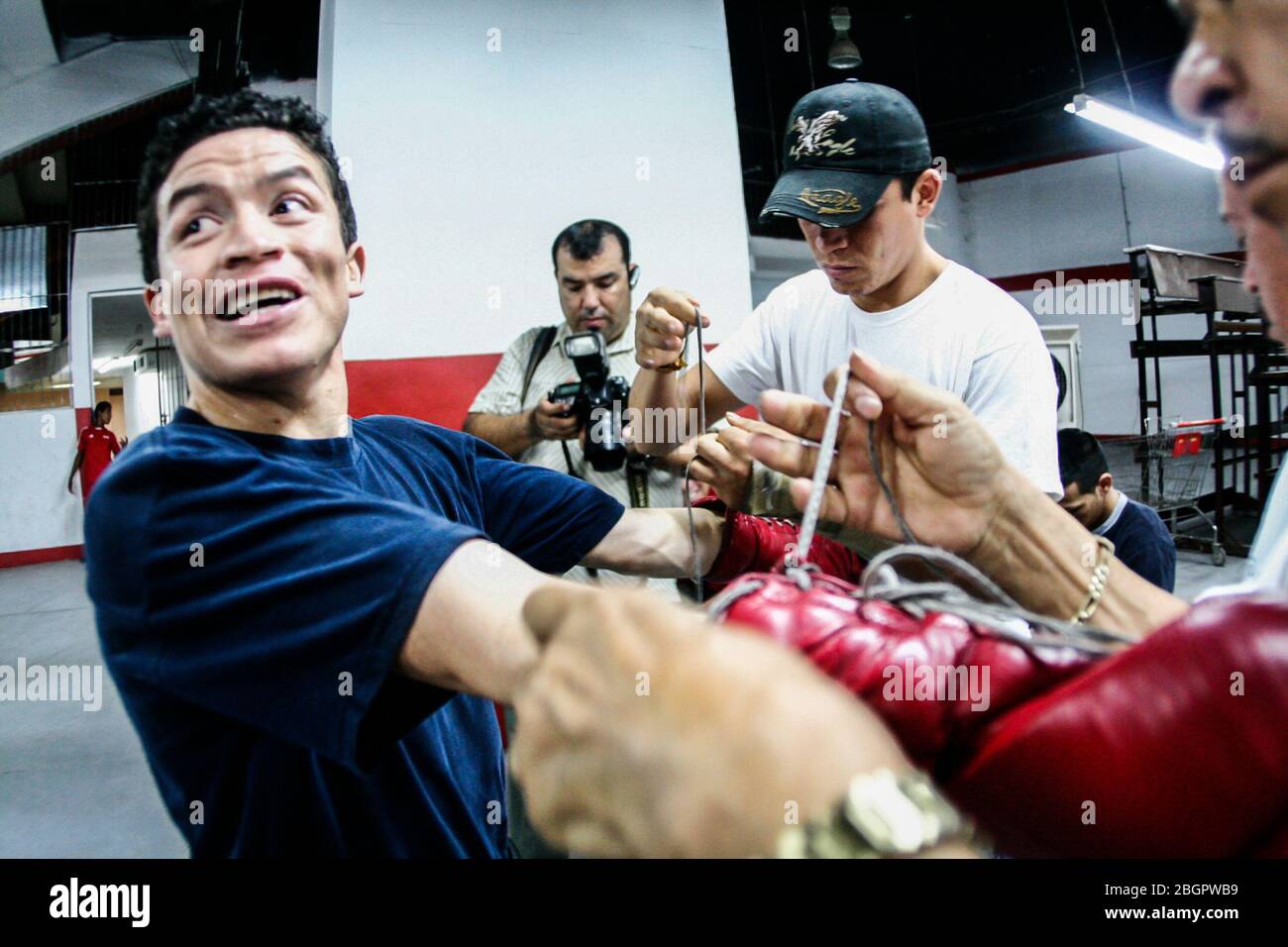 Archi Solis, boxeador durante entrenamiento en el CUM. Archi Solis ...