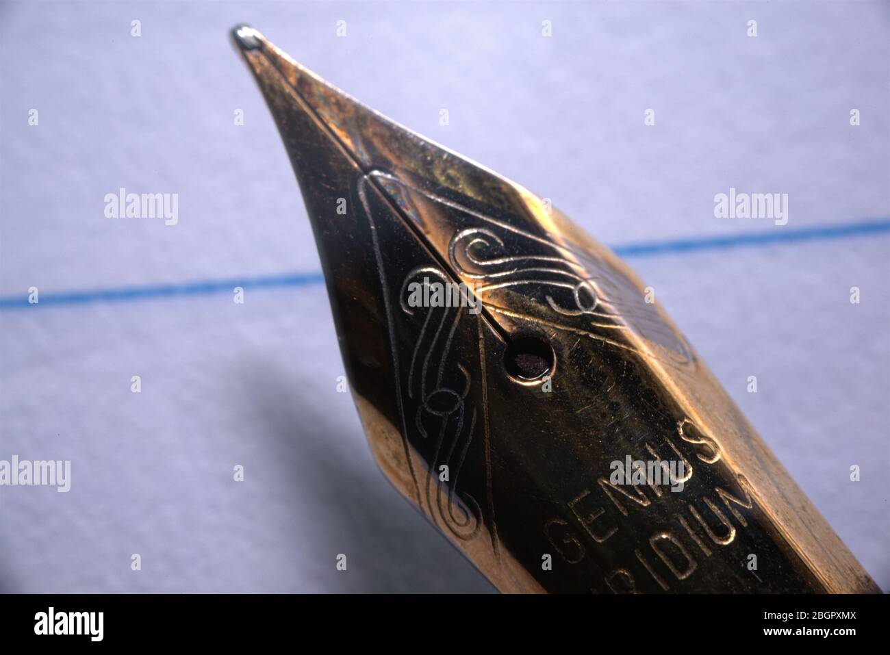 close up of fountain pen head on lined paper Stock Photo - Alamy