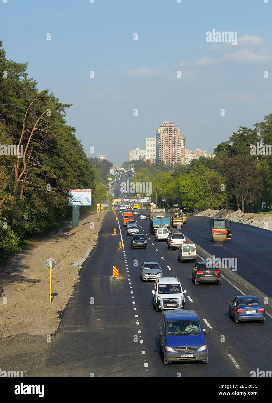 Road rollers asphalt pavers working hi-res stock photography and images ...