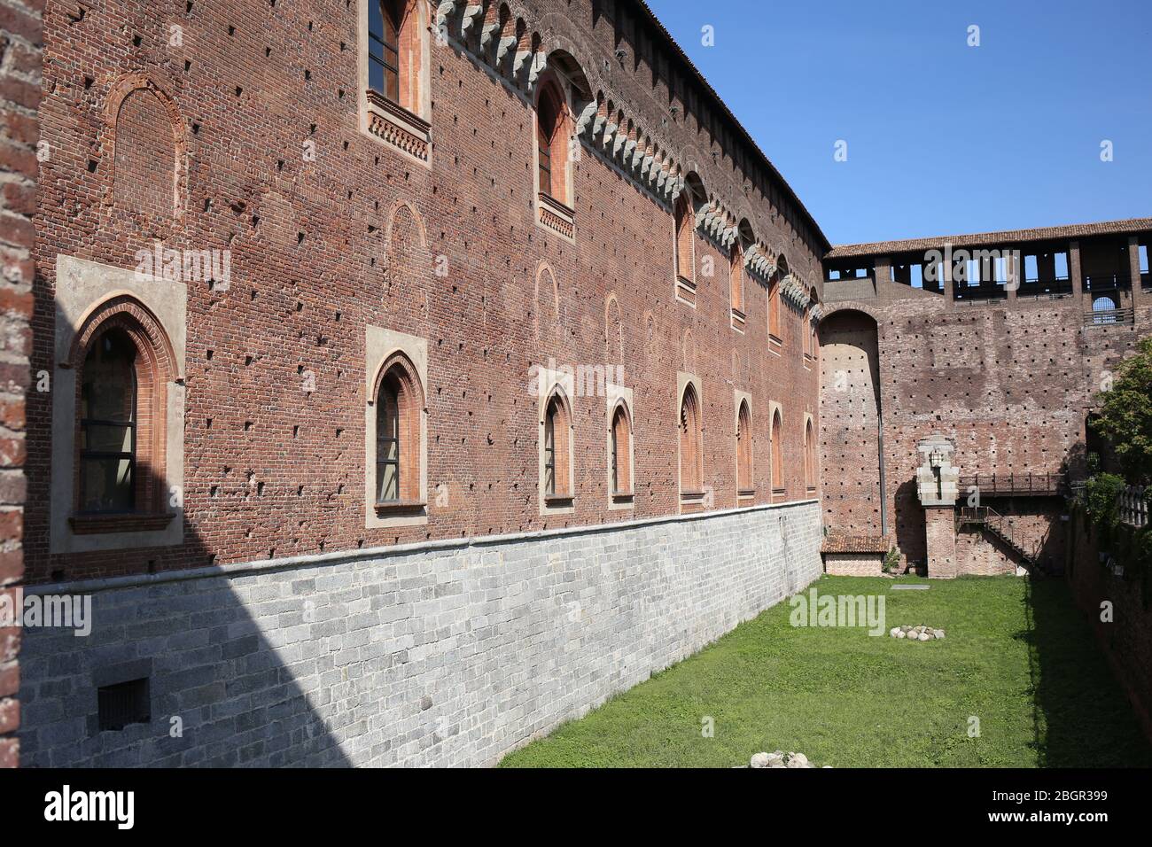 Milan, Italy- 20 September 2019: Sforza Castle (Castello Sforzesco ...