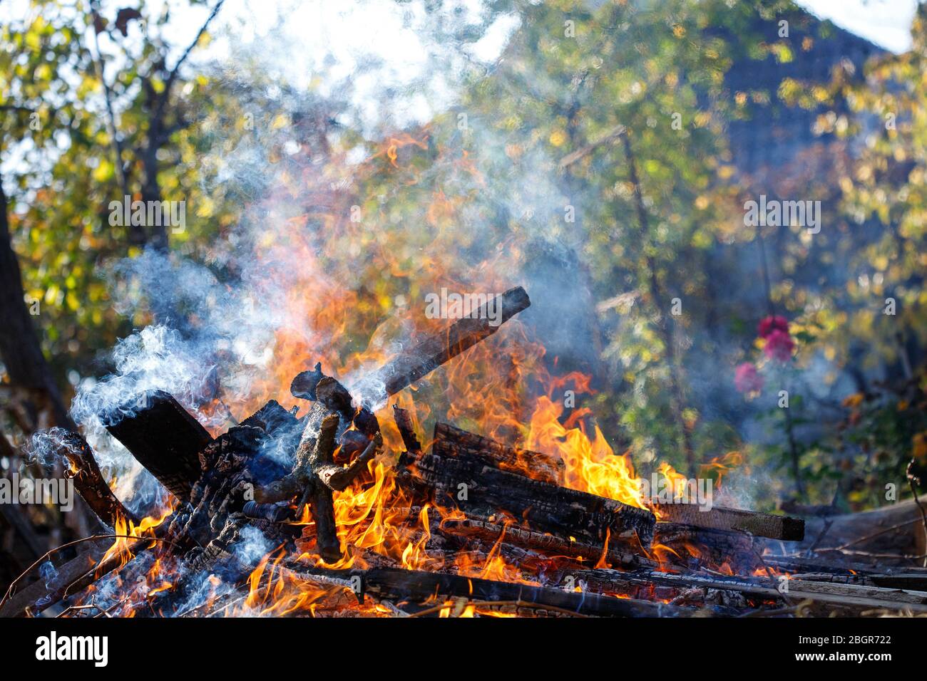 Large pyre hi-res stock photography and images - Alamy