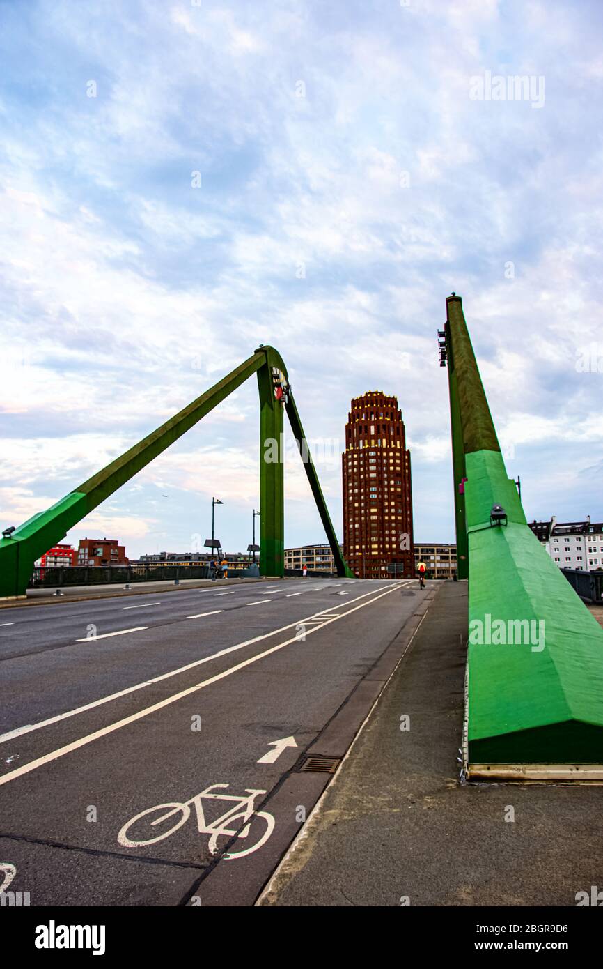 118 meter hi-res stock photography and images - Alamy