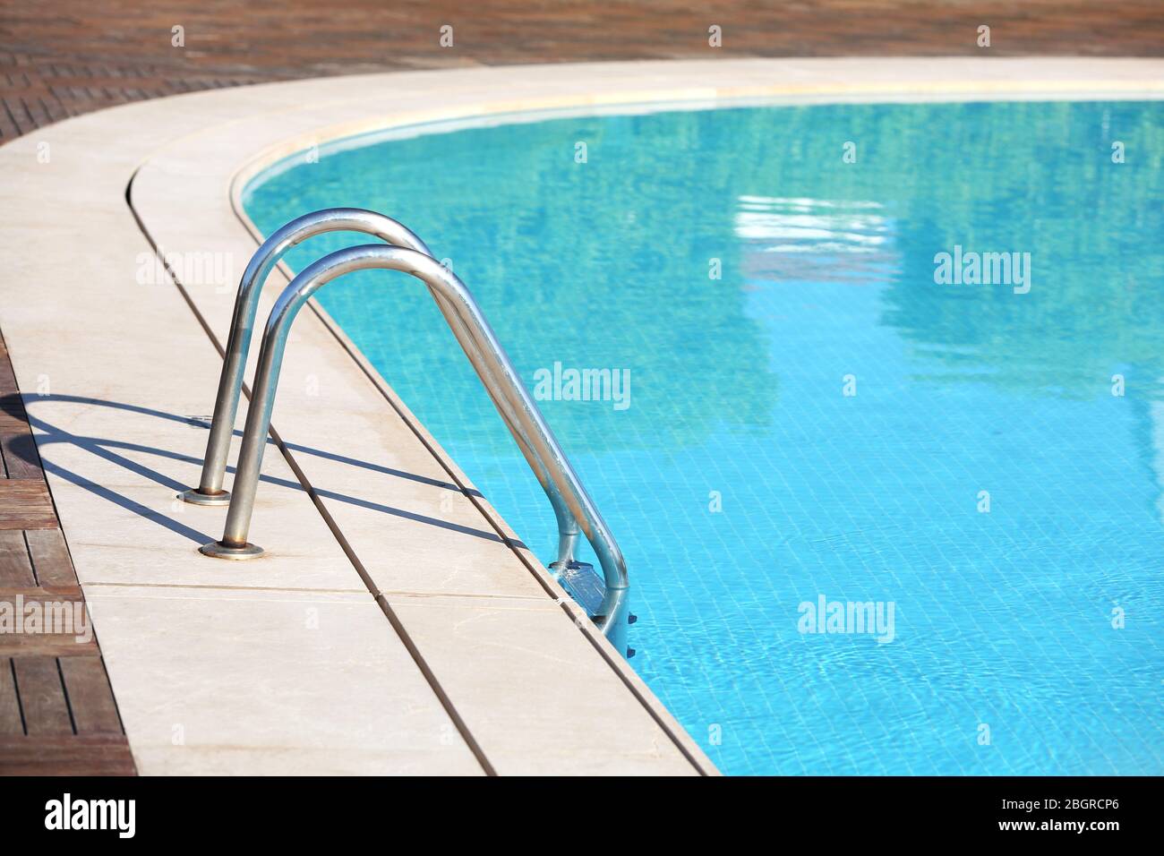Hotel swimming pool Stock Photo - Alamy
