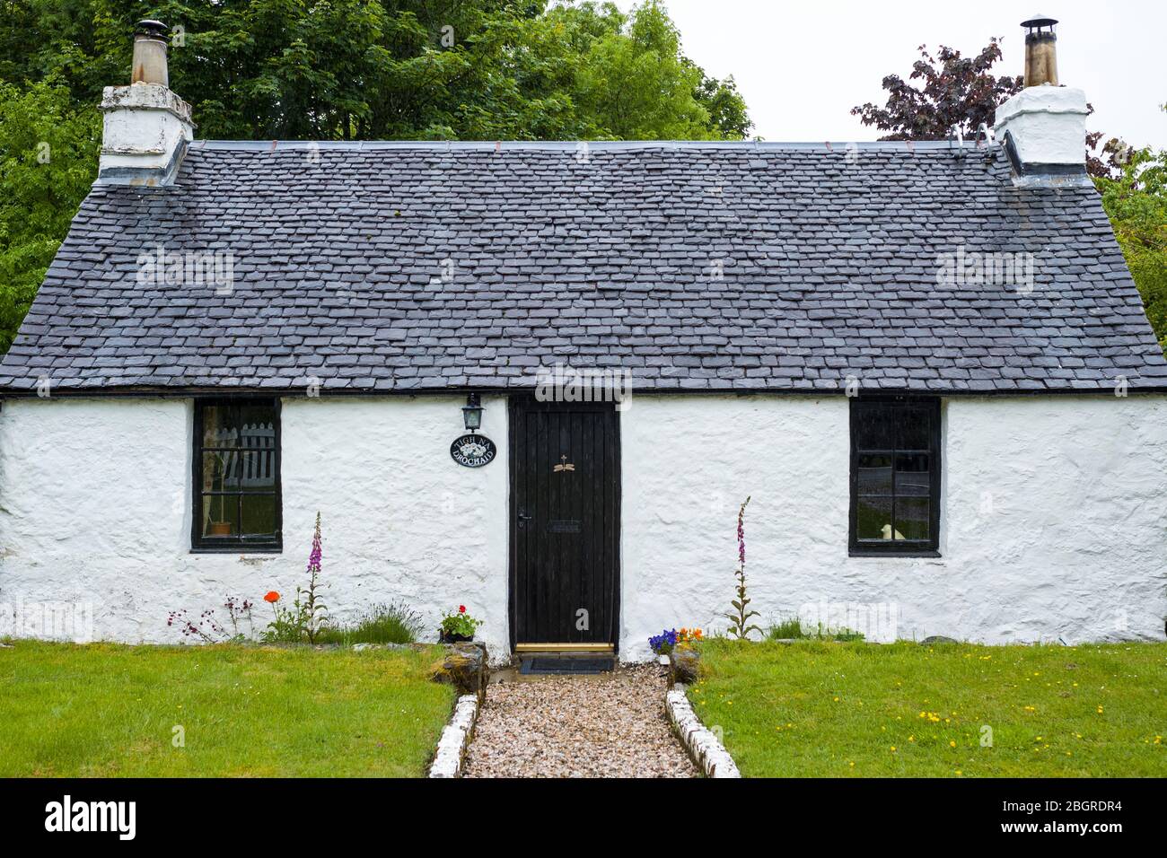 Traditional scottish houses hi-res stock photography and images - Alamy