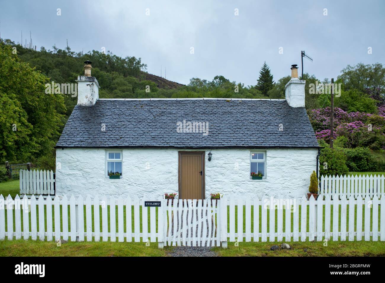 Traditional scottish houses hi-res stock photography and images - Alamy