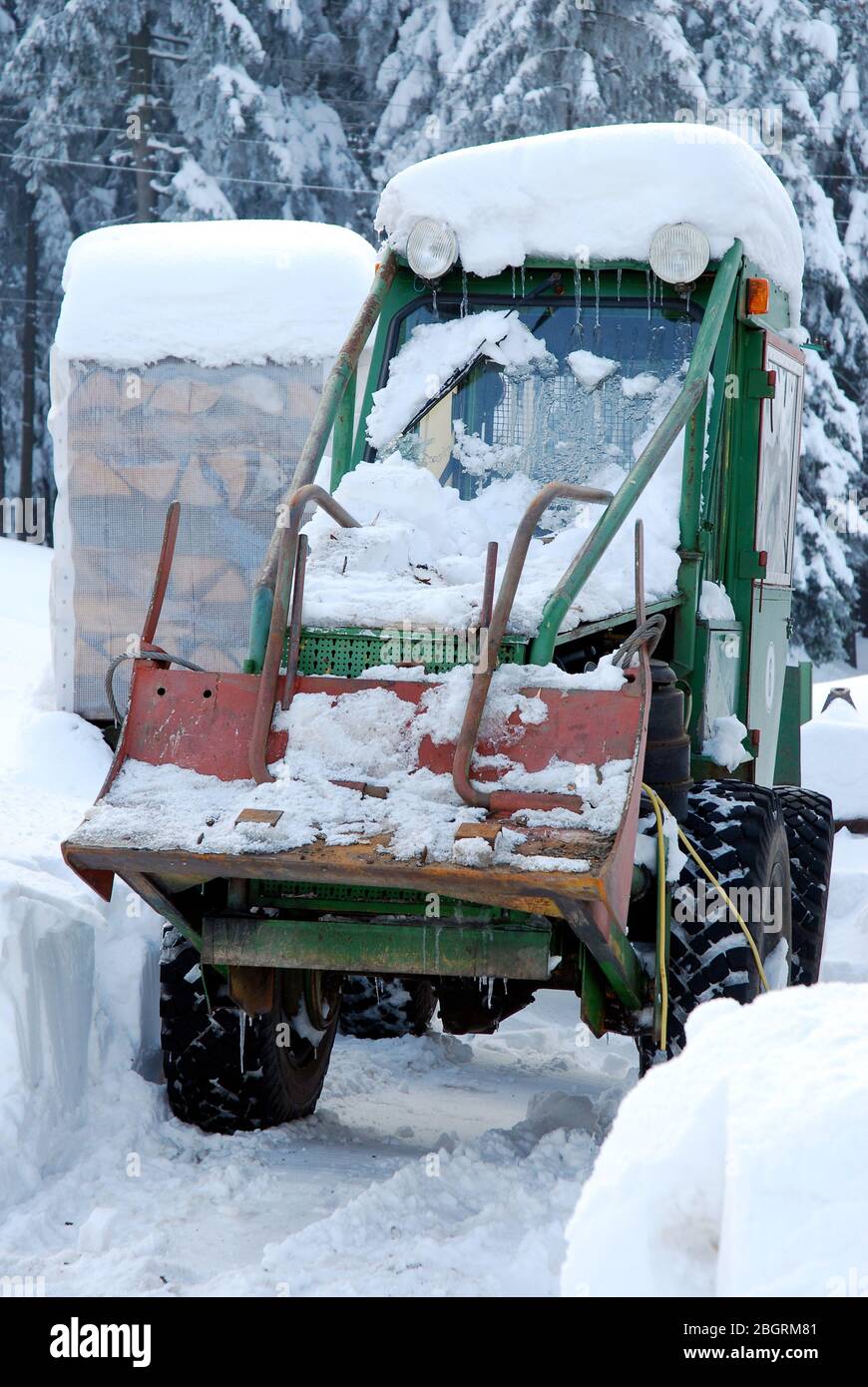 Log lifter hi-res stock photography and images - Alamy