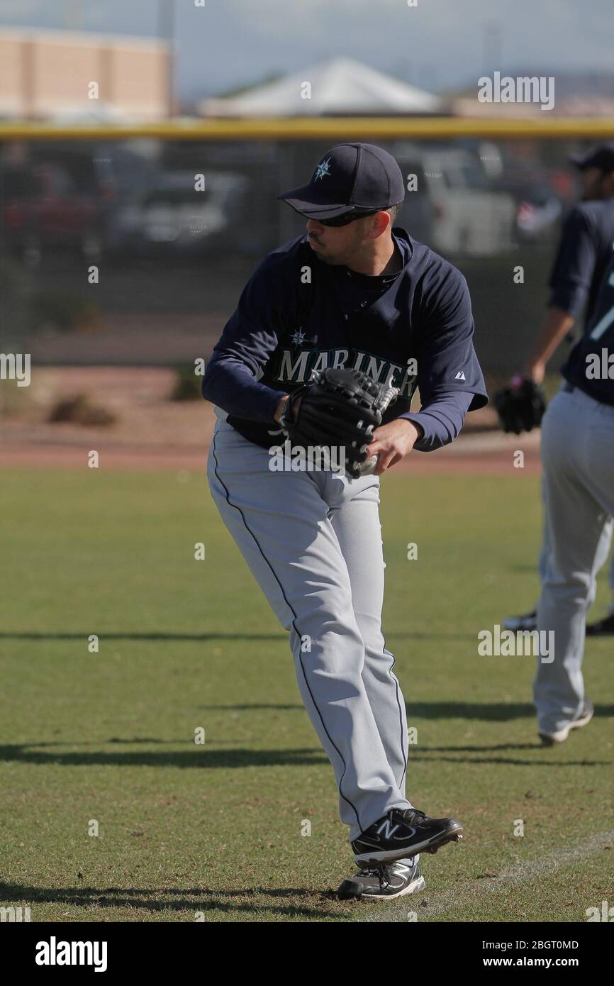 Spring Training...El pitcher Mexicano Oliver Perez entrena con las ...