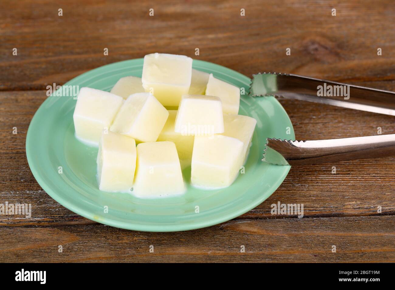 Milk, ice cubes hi-res stock photography and images - Alamy