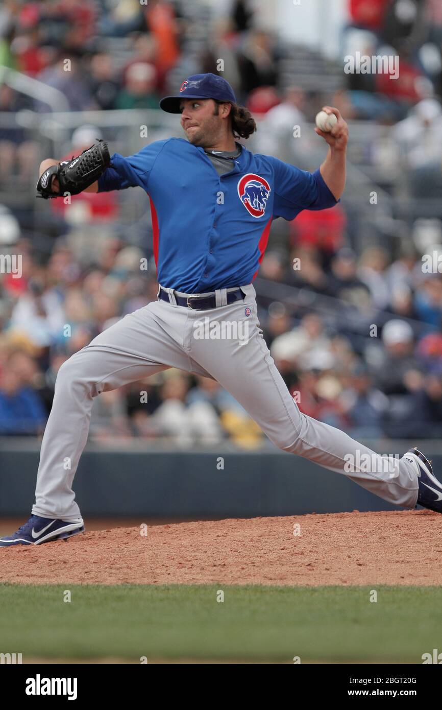 James Russell pitcher relevo de cachorros.. .....El equipo de ligas ...