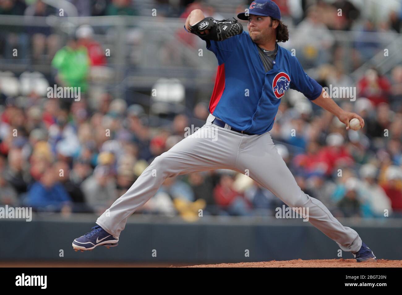 James Russell pitcher relevo de cachorros.. .....El equipo de ligas ...