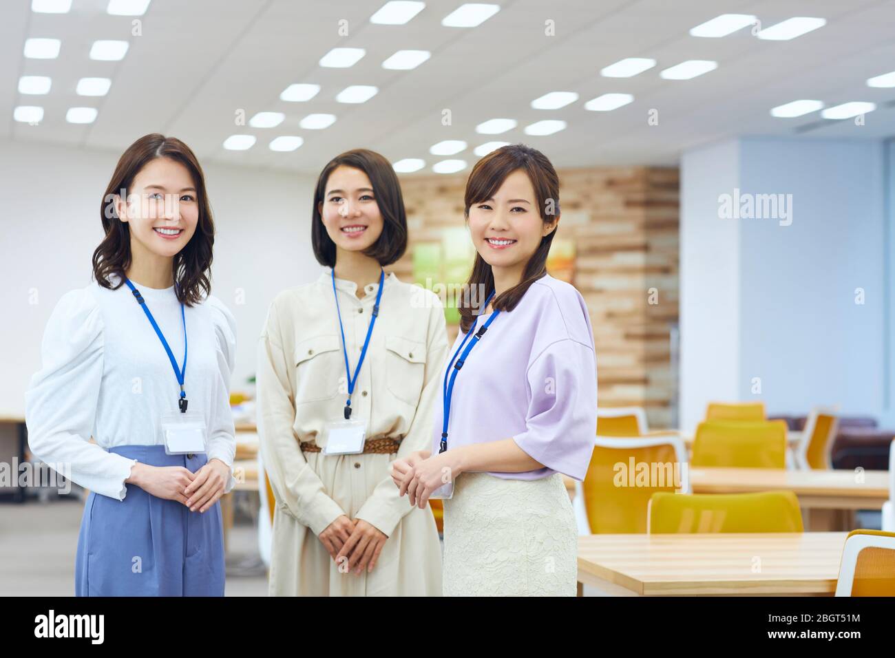 Japanese businesswomen in the office Stock Photo - Alamy