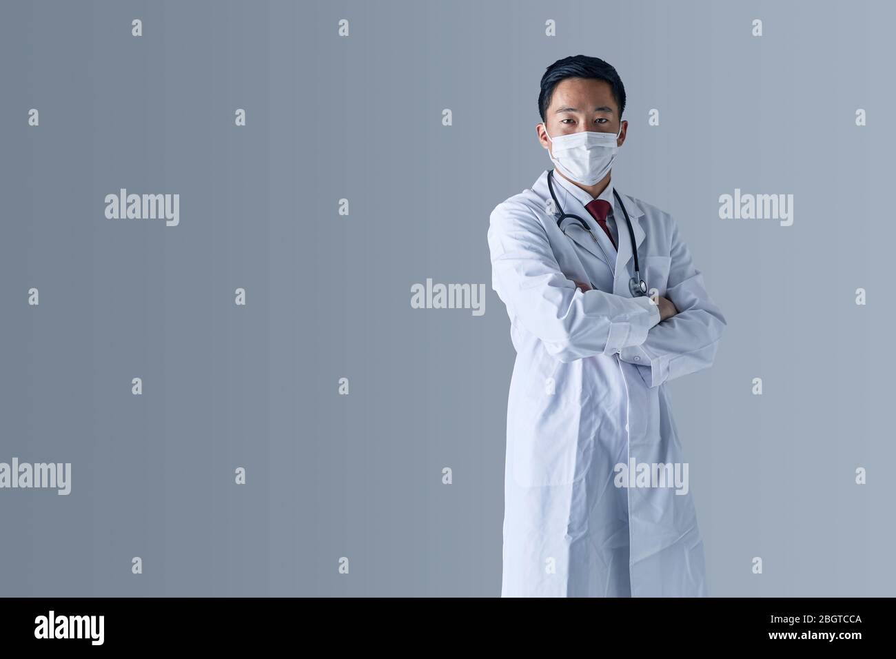 Japanese doctor wearing mask Stock Photo - Alamy