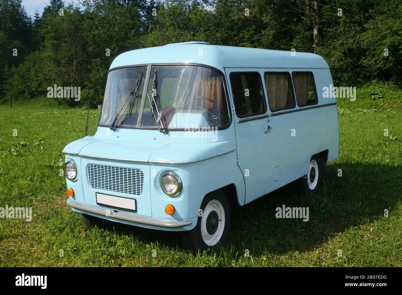 Old blue car Stock Photo - Alamy