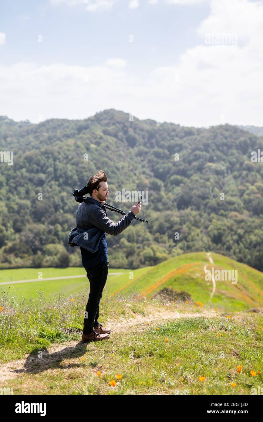 Shoulder camera hi-res stock photography and images - Alamy