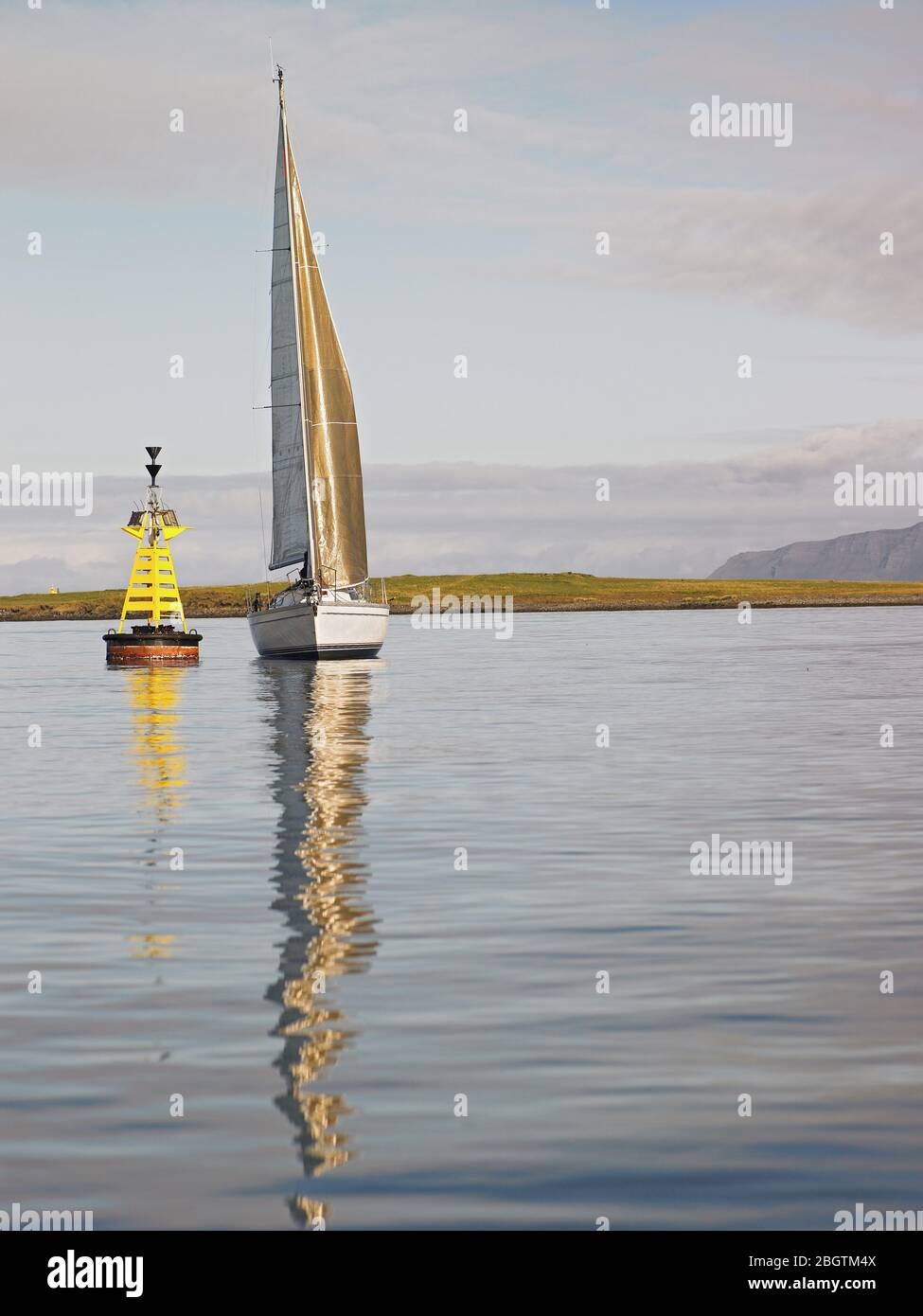 Calm weather hi-res stock photography and images - Alamy