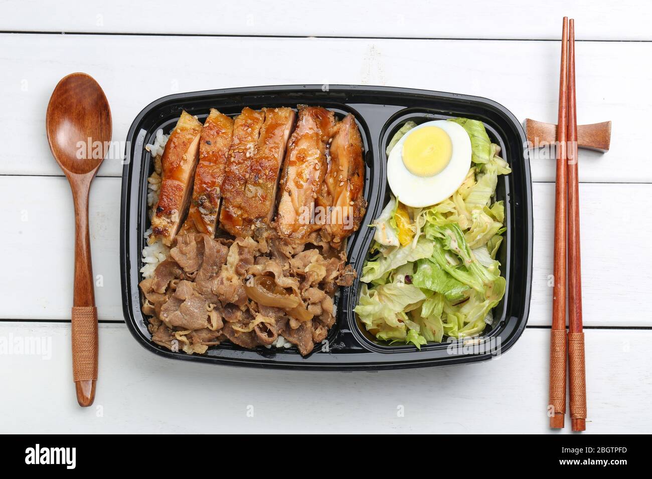 Japanese bento package hi-res stock photography and images - Alamy