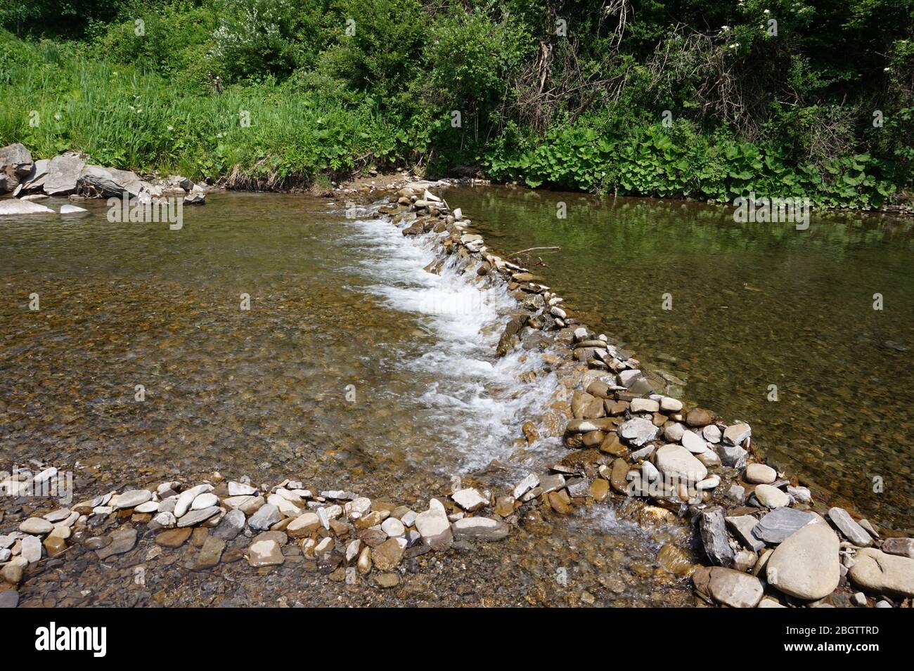 Clean mountain river/ stream Stock Photo - Alamy