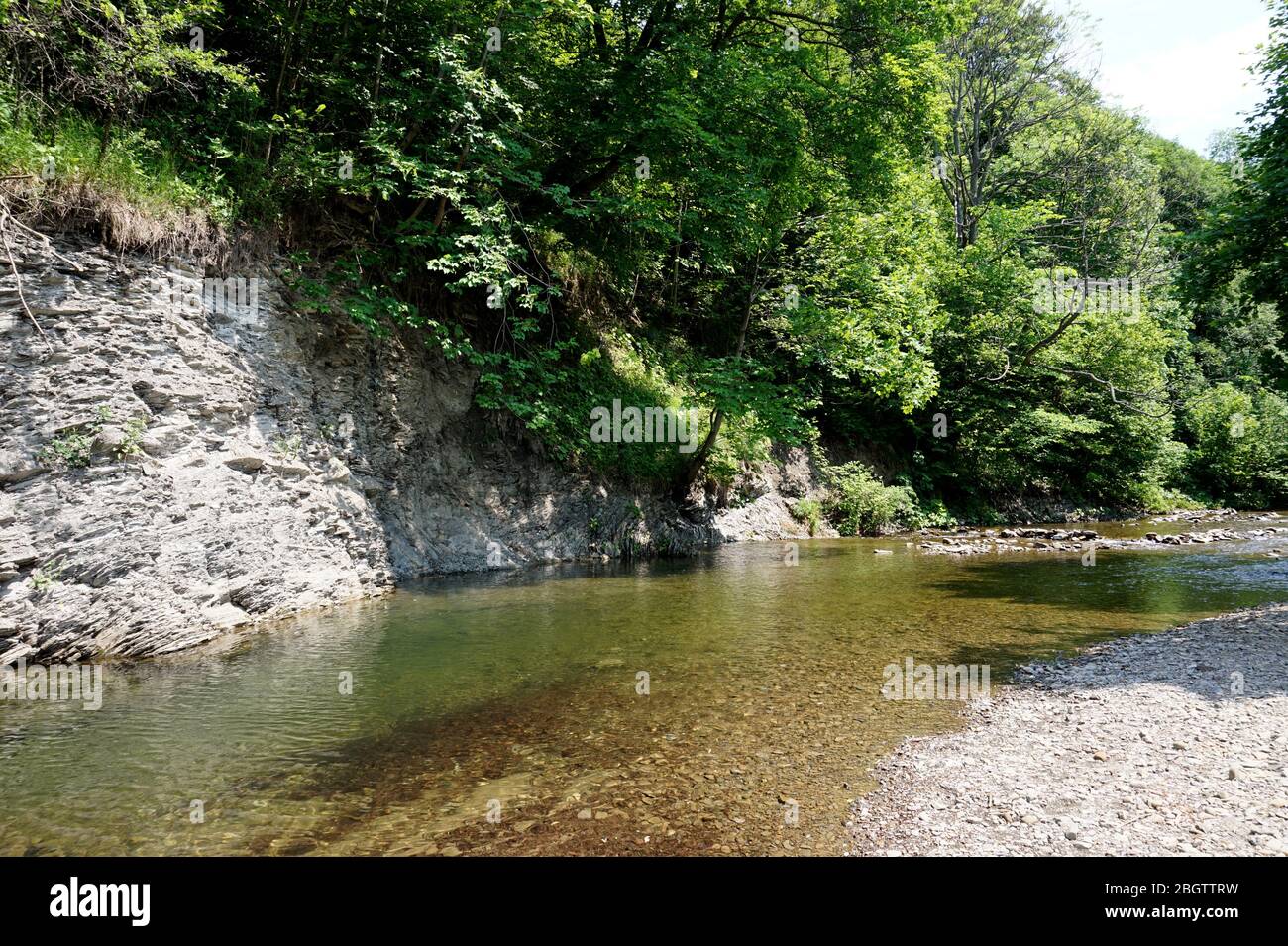 Clean mountain river/ stream Stock Photo - Alamy