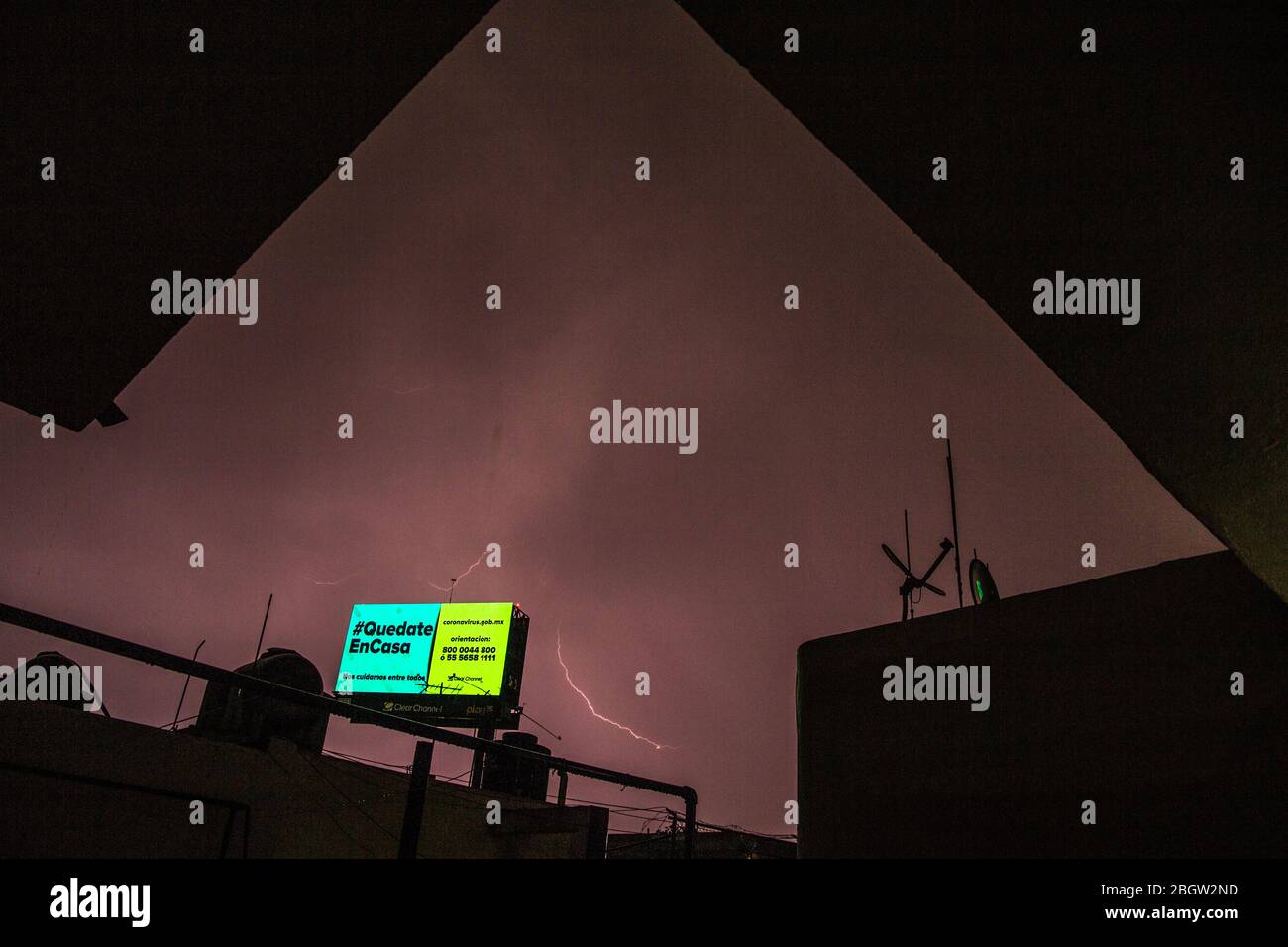 Lightning hits building hi-res stock photography and images - Alamy