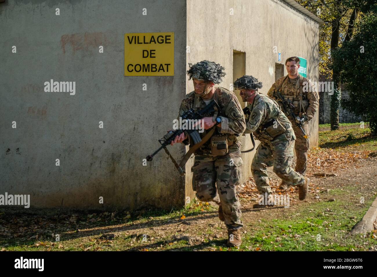 American soldiers and french mission hi-res stock photography and ...