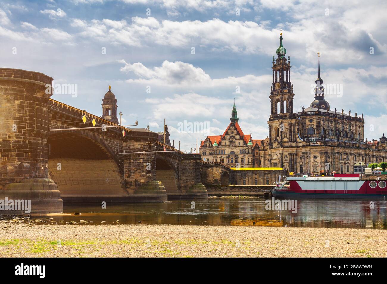 Augustus Bridge (Augustusbrucke) and Cathedral of the Holy Trinity ...