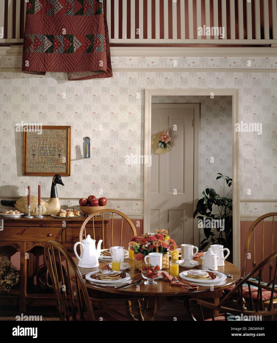 1980s kitchen design hi-res stock photography and images - Alamy