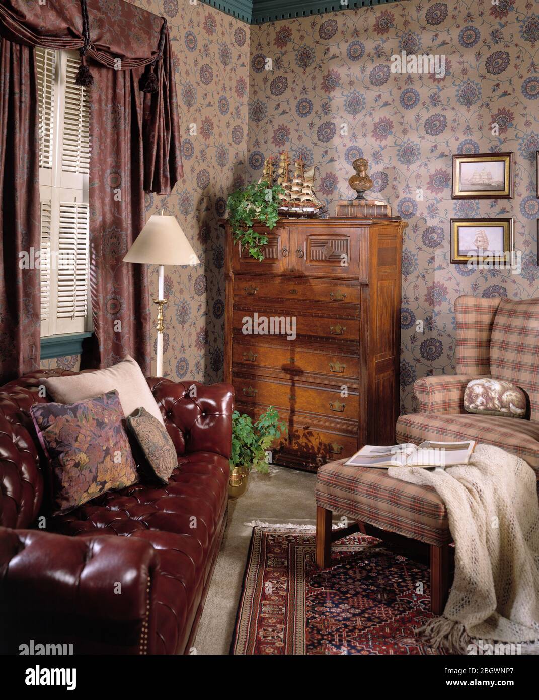 1980s wallpaper living room hi-res stock photography and images - Alamy