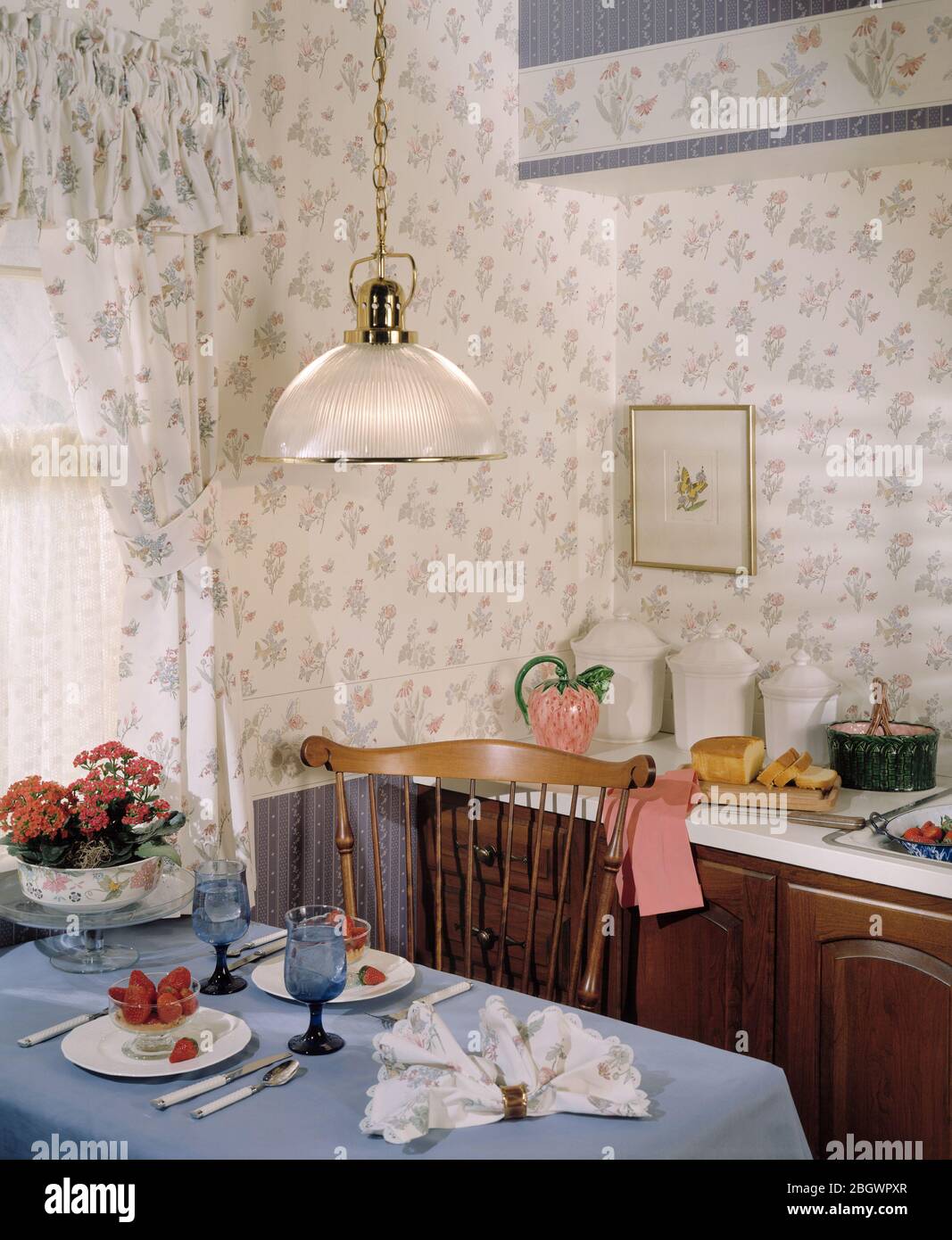 1980s kitchen design hi-res stock photography and images - Alamy