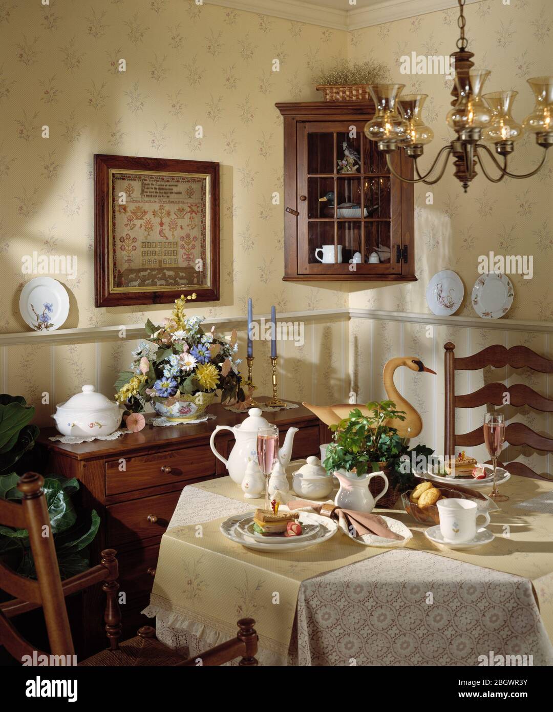 1980s kitchen design hi-res stock photography and images - Alamy