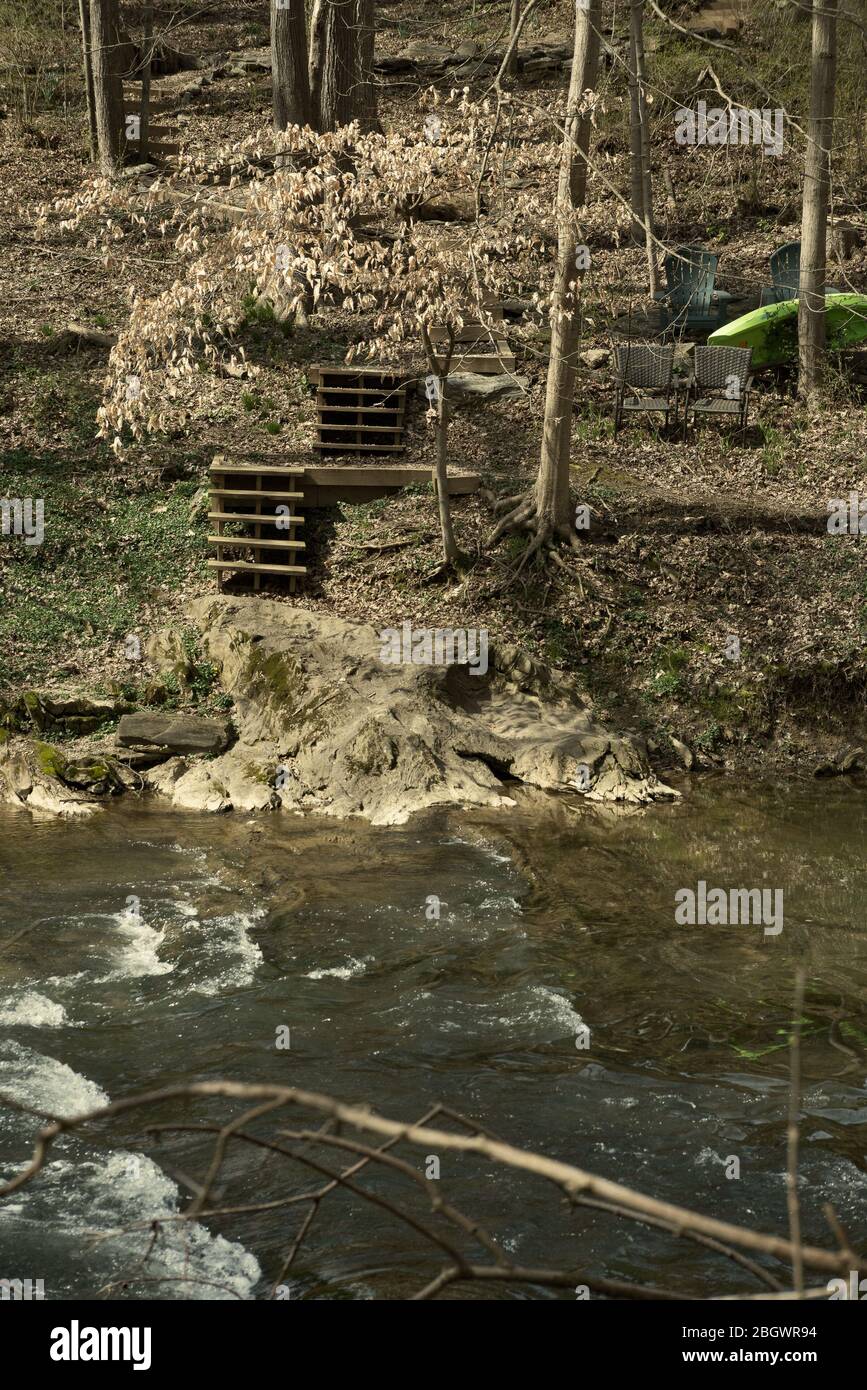 Nature walk trail, Mill Creek stream Stock Photo - Alamy