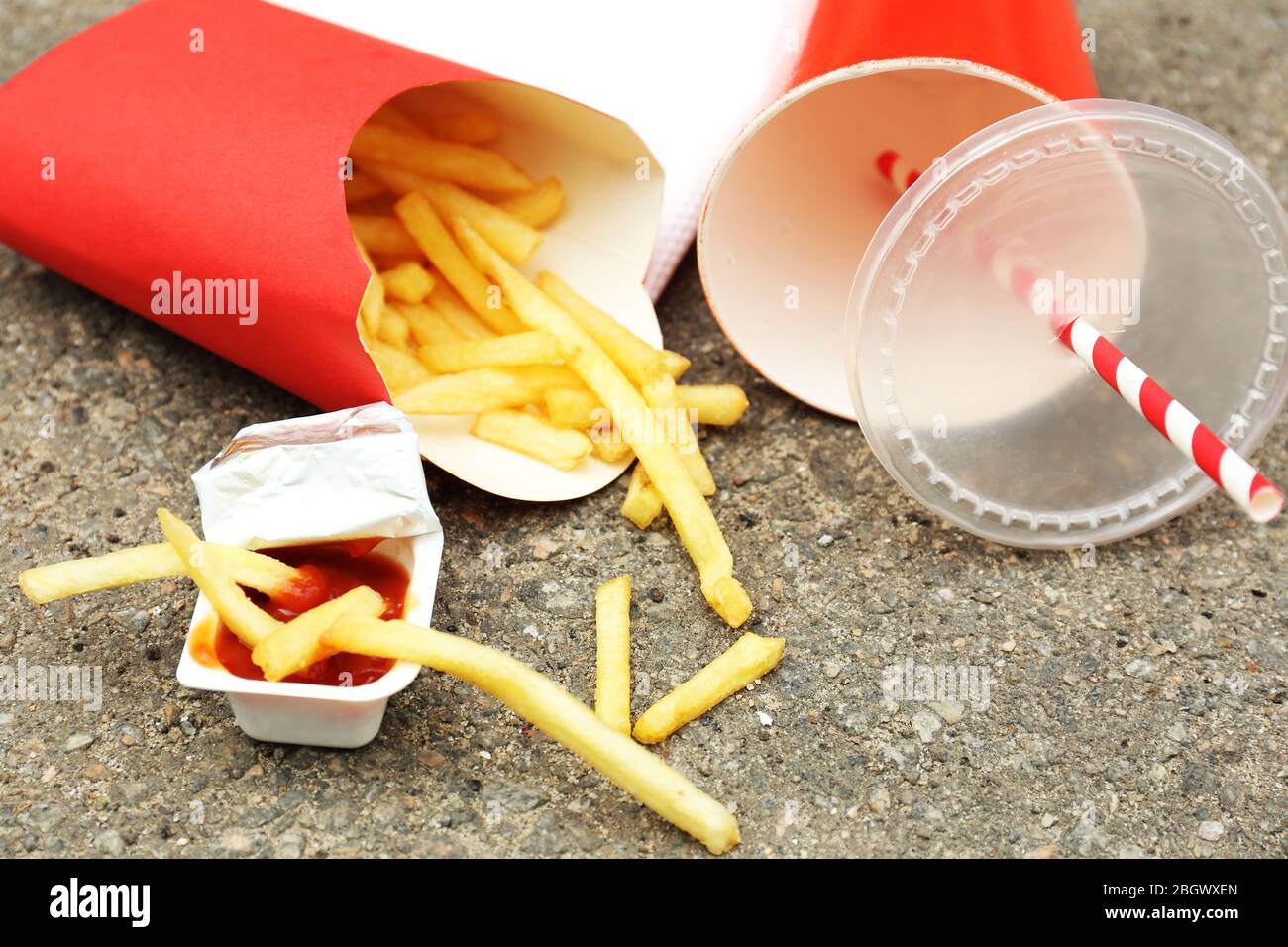 Fast food litter Stock Photo - Alamy