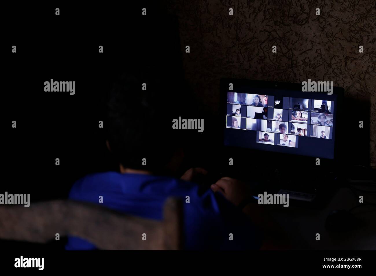 Dark classroom presentation hi-res stock photography and images - Alamy