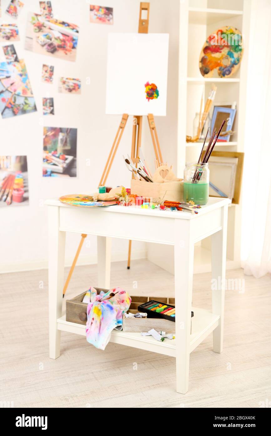 Professional art studio Stock Photo - Alamy