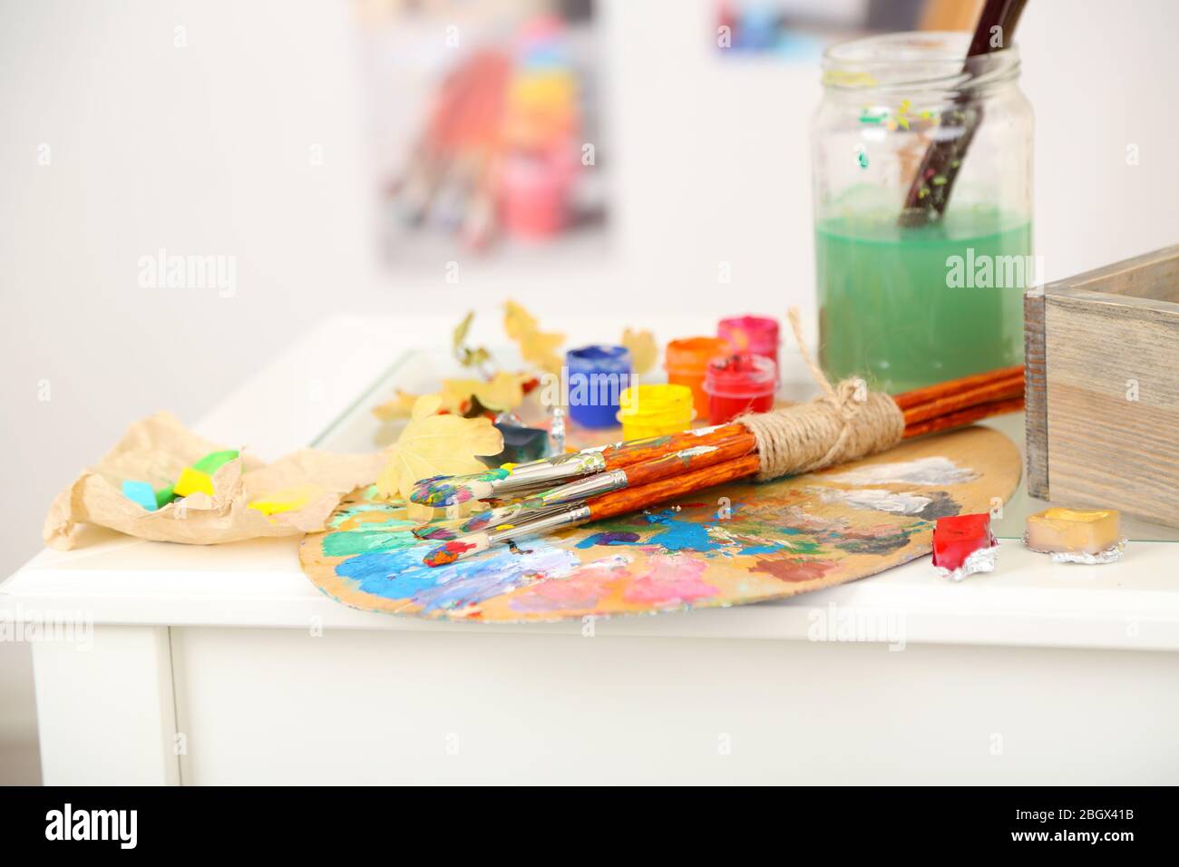 Professional art studio hi-res stock photography and images - Alamy