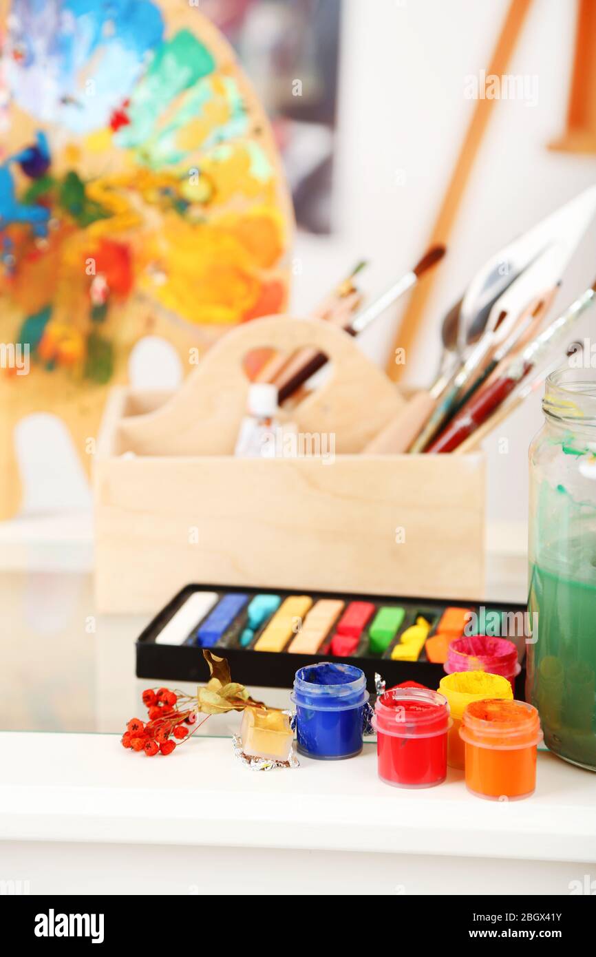Professional art studio Stock Photo - Alamy