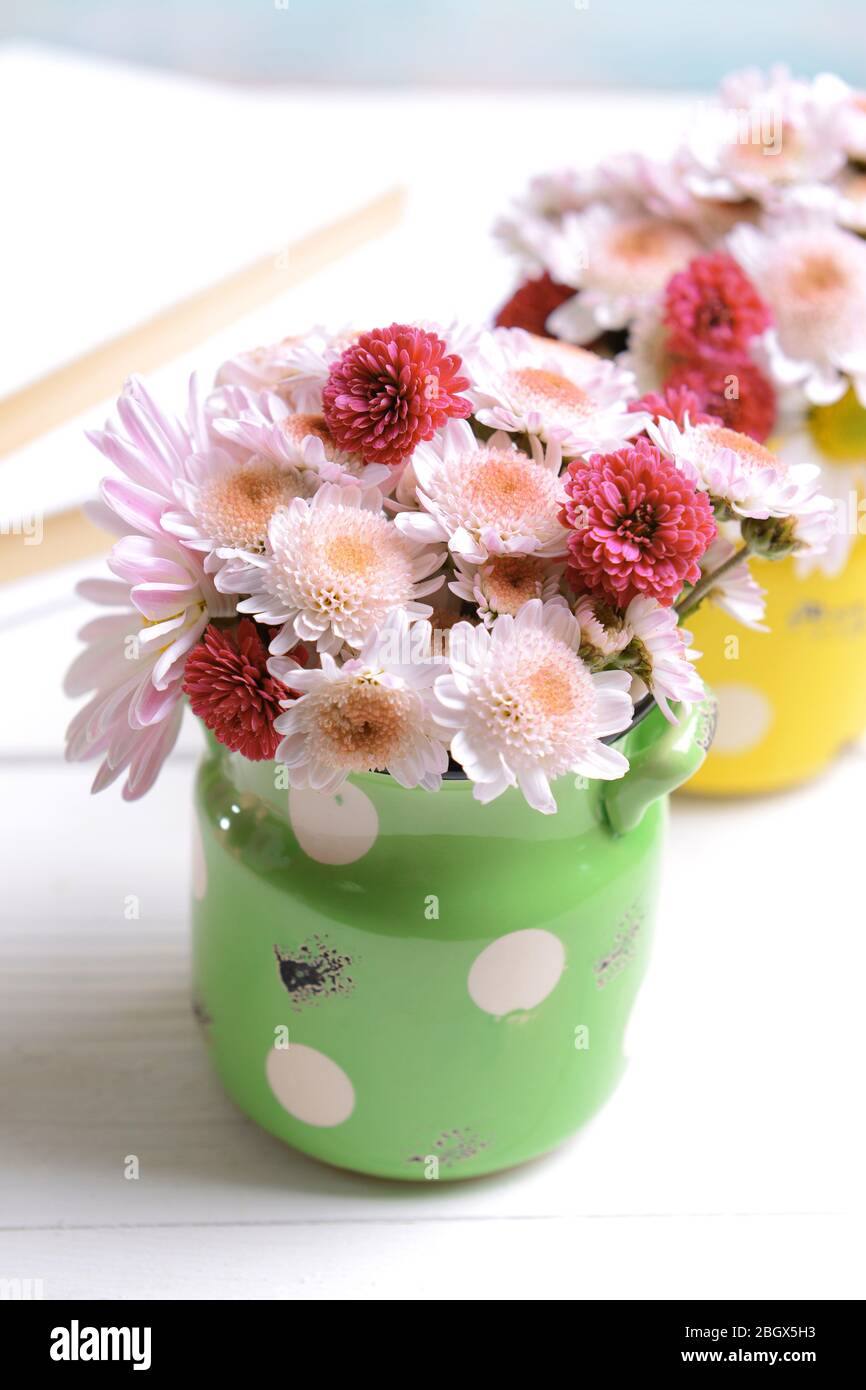 Flower bouquet in cans hi-res stock photography and images - Alamy