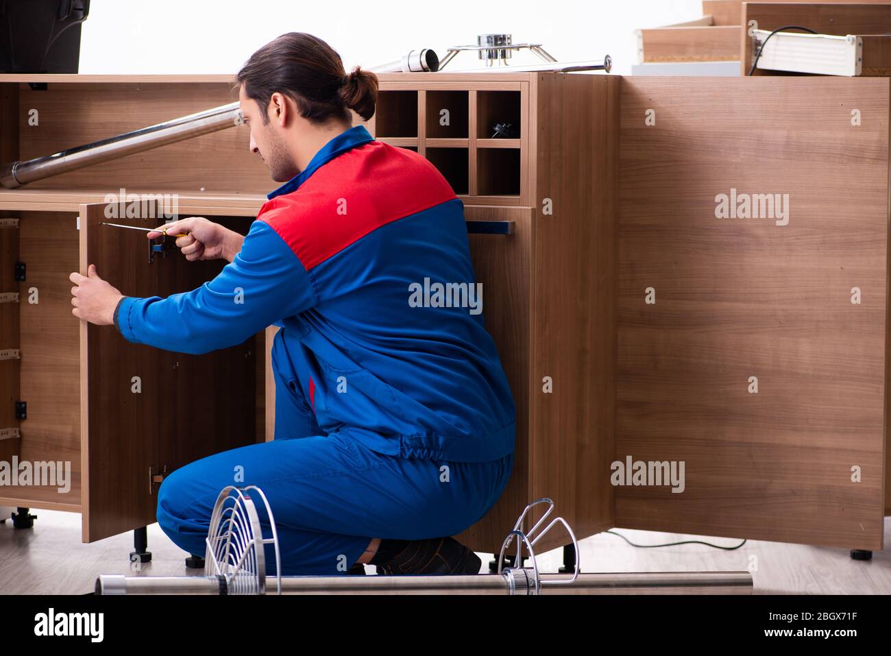 Back view male woodworker hi-res stock photography and images - Alamy