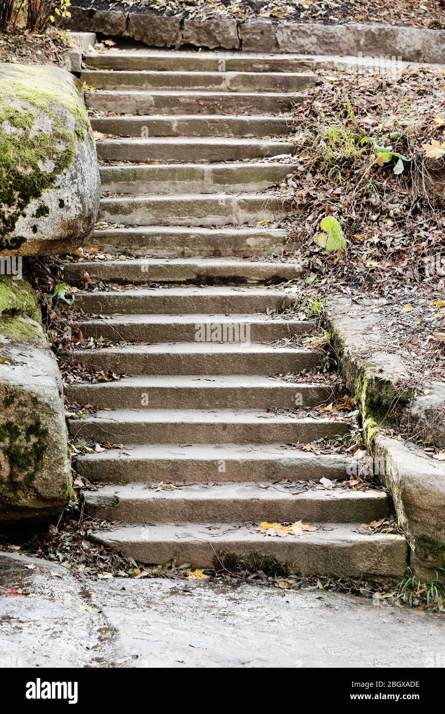 Flagstone steps hi-res stock photography and images - Alamy