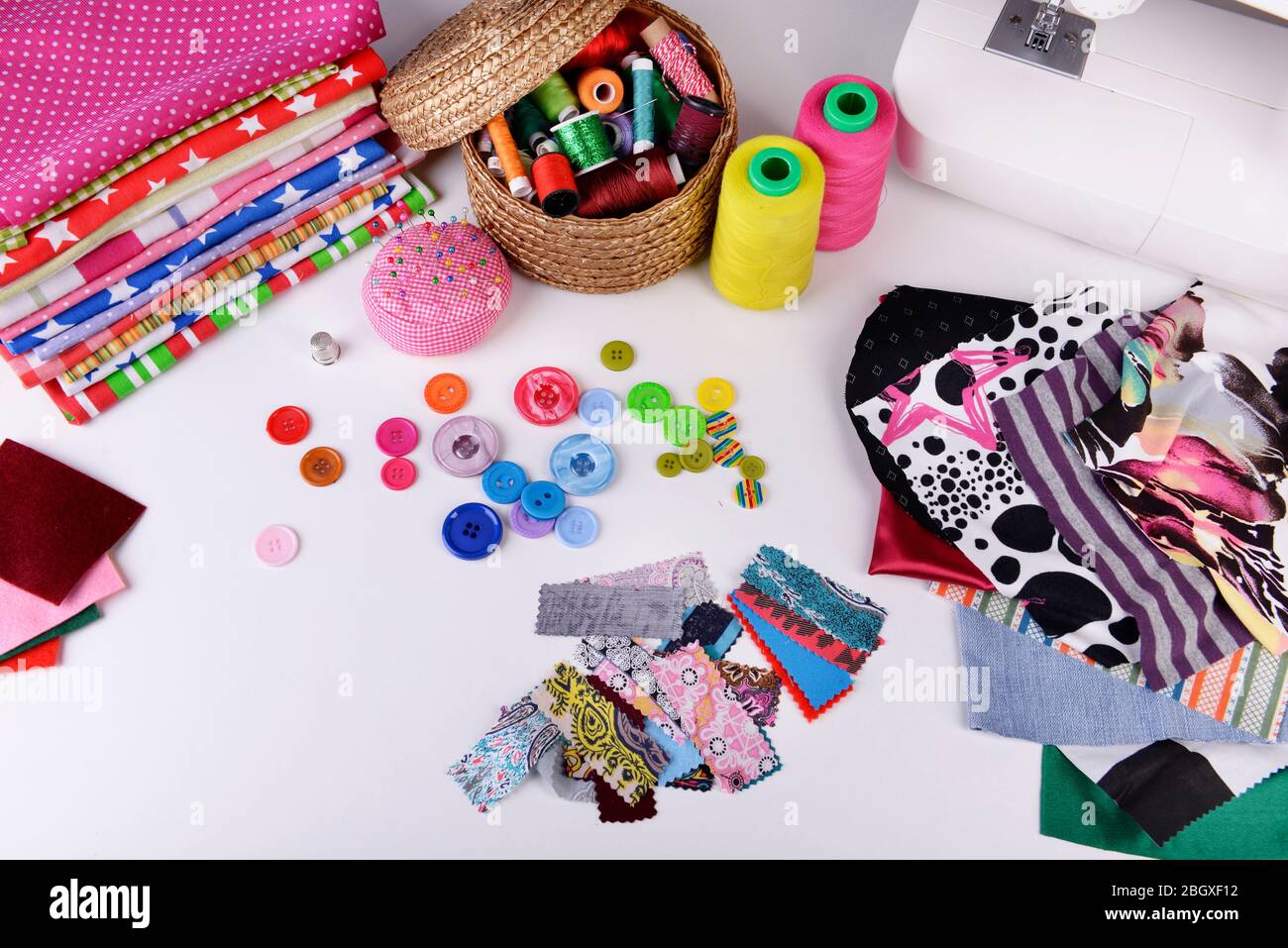 Fashion design, close-up. Sewing items Stock Photo - Alamy