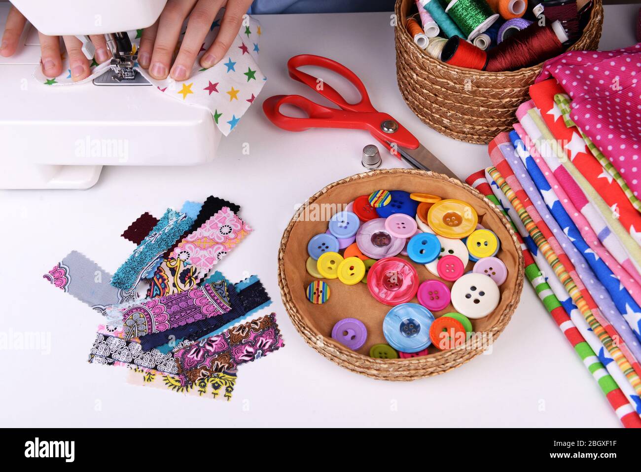 Fashion design, close-up. Sewing items Stock Photo - Alamy