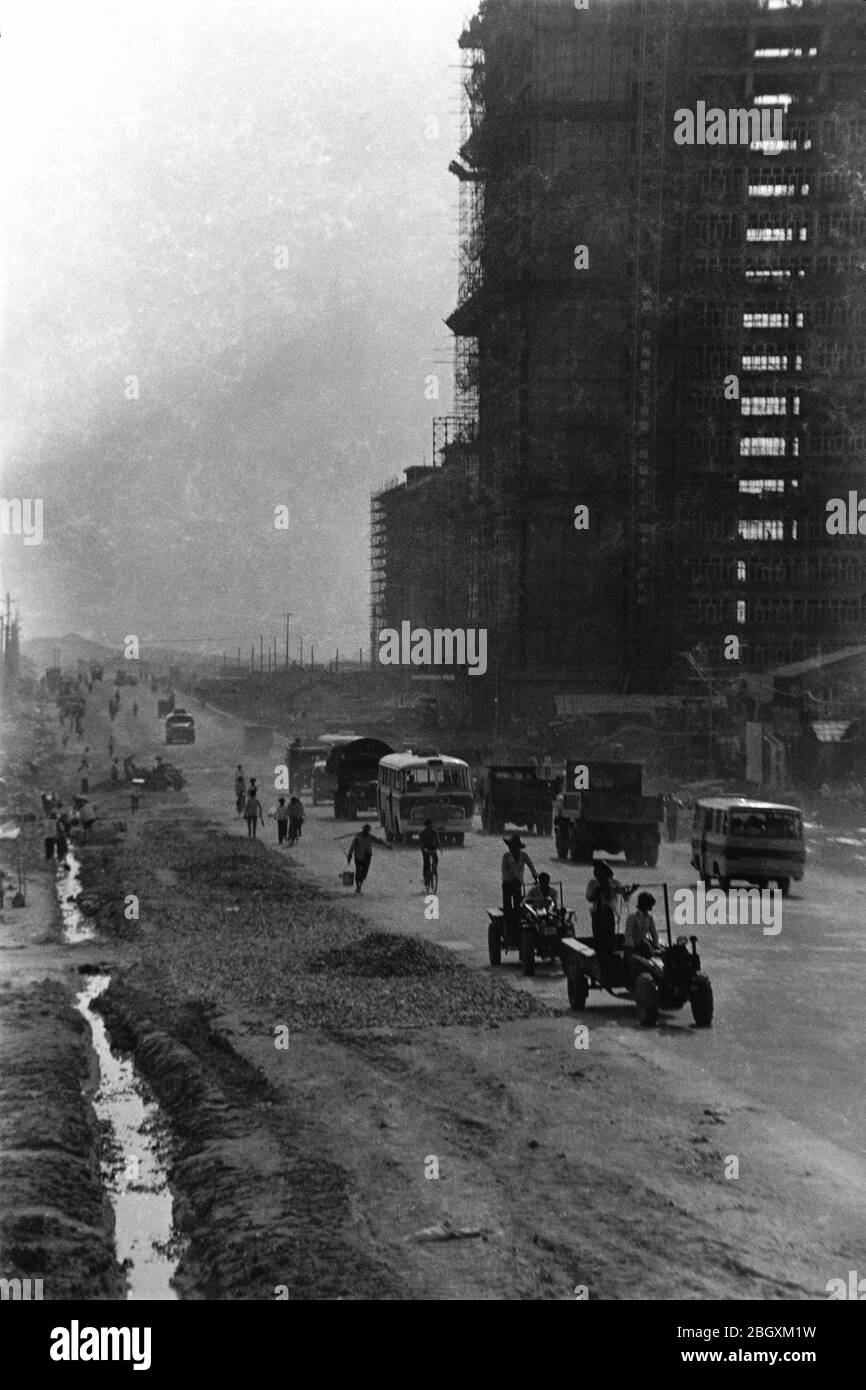 Old high rise Black and White Stock Photos & Images - Alamy