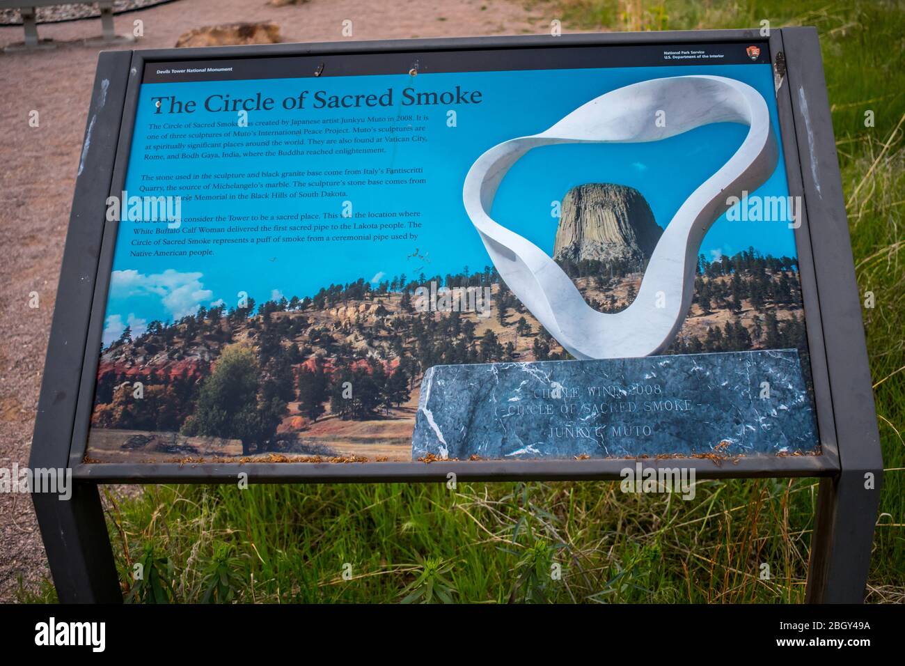 Sign to devils tower national monument hi-res stock photography and ...